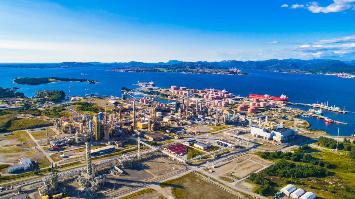 Oil refinery. Mongstad, Norway. – UNESCO